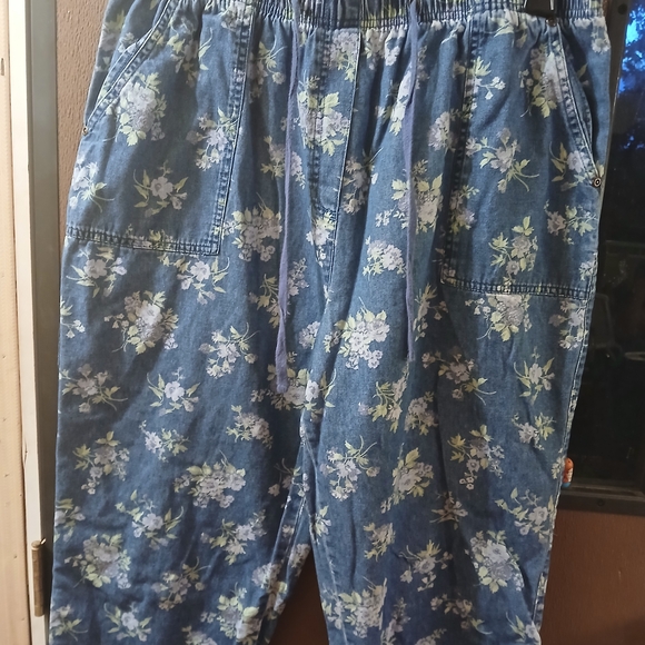 Classic Elements | Pants & Jumpsuits | Classic Elements Blue Floral ...